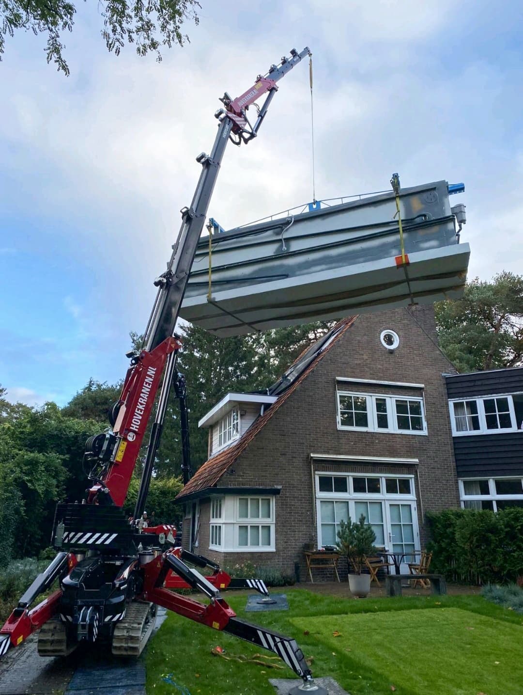 Hoeflon Compact Cranes